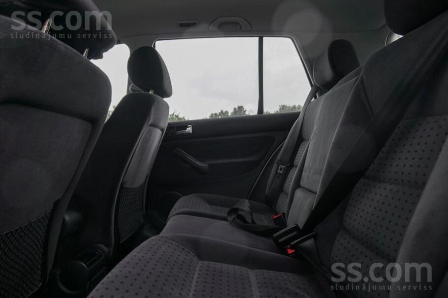 Grey Volkswagen Golf 1998 in Riga, with an engine capacity of 1.40 L and mileage of 109 thousand km for 2890 €, photo 18 on AUTOMOTO.COM.LV