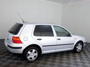 Grey Volkswagen Golf 1998 in Tallinn, with an engine capacity of 1.40 L and mileage of 326 thousand km for 799 €, photo 4 on AUTOMOTO.COM.LV