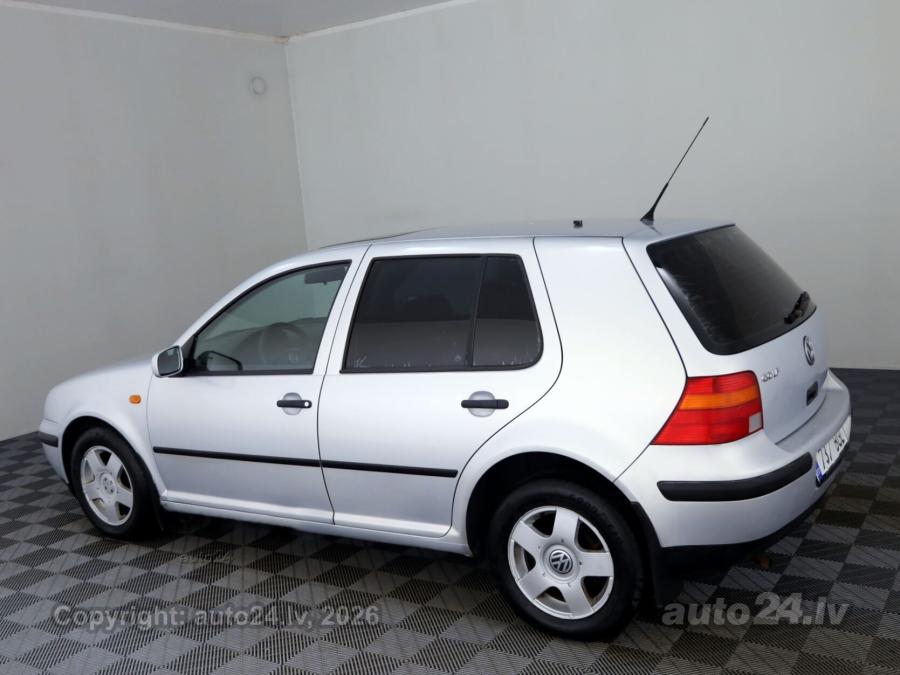Grey Volkswagen Golf 1998 in Tallinn, with an engine capacity of 1.40 L and mileage of 326 thousand km for 799 €, photo 5 on AUTOMOTO.COM.LV