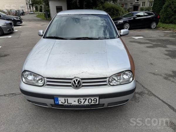 Grey Volkswagen Golf 1998 in Riga, with an engine capacity of 1.60 L and mileage of 233 thousand km for 1350 €, photo 2 on AUTOMOTO.COM.LV