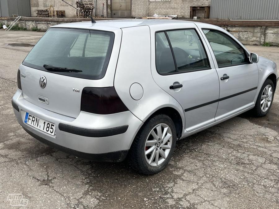 Pelēks Volkswagen Golf 1998 Marijampole, ar dzinēja tilpumu 1.90 L un nobraukumu 311 tūkst. km par 900 €, foto 4 vietnē AUTOMOTO.COM.LV