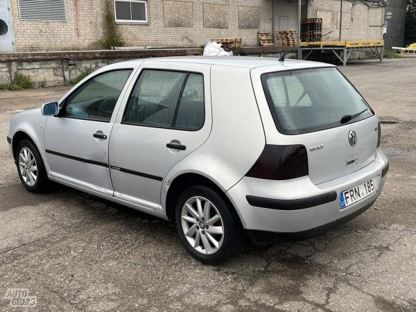 Pelēks Volkswagen Golf 1998 Marijampole, ar dzinēja tilpumu 1.90 L un nobraukumu 311 tūkst. km par 900 €, foto 4 vietnē AUTOMOTO.COM.LV
