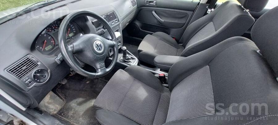 Grey Volkswagen Golf 1998 in Jelgava, with an engine capacity of 1.60 L and mileage of 117 thousand km for 1250 €, photo 4 on AUTOMOTO.COM.LV