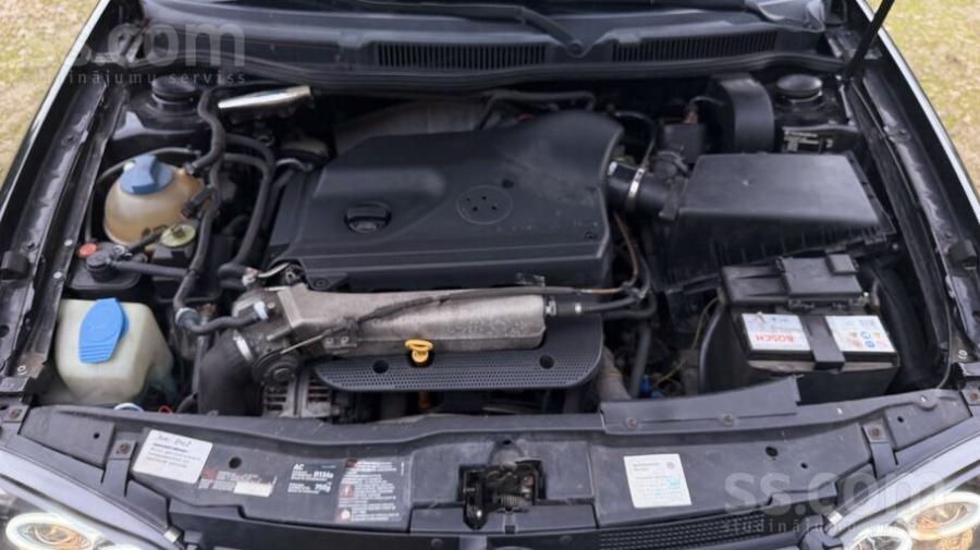 Grey Volkswagen Golf 1998 in Limbazi, with an engine capacity of 1.60 L and mileage of 146 thousand km for 2500 €, photo 10 on AUTOMOTO.COM.LV