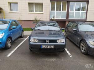Grey Volkswagen Golf 1999 in Mazeikiai, with an engine capacity of 1.60 L and mileage of 32 thousand km for 950 €, photo  on AUTOMOTO.COM.LV