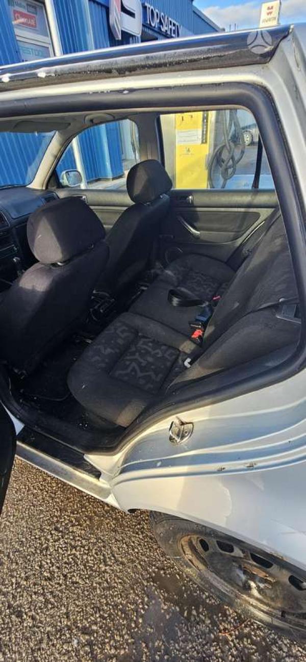 Pelēks Volkswagen Golf 1999 Marijampole, ar dzinēja tilpumu 0.00 L un nobraukumu 382 tūkst. km par 1100 €, foto 10 vietnē AUTOMOTO.COM.LV
