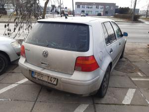 Grey Volkswagen Golf 1999 in Kaunas, with an engine capacity of 1.40 L and mileage of 280 thousand km for 350 €, photo 5 on AUTOMOTO.COM.LV
