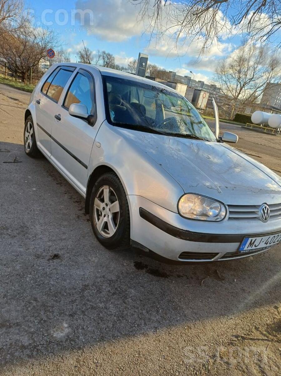 Pelēks Volkswagen Golf 1999 Liepāja, ar dzinēja tilpumu 1.60 L un nobraukumu 323 tūkst. km par 650 €, foto 3 vietnē AUTOMOTO.COM.LV