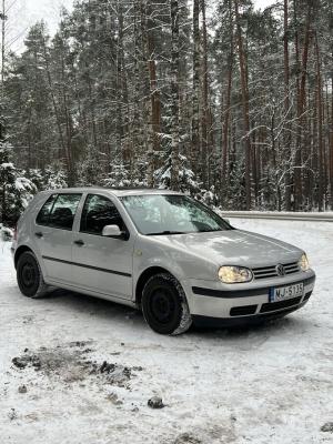Grey Volkswagen Golf 1999 in Riga, with an engine capacity of 1.60 L and mileage of 240 thousand km for 1600 €, photo 2 on AUTOMOTO.COM.LV