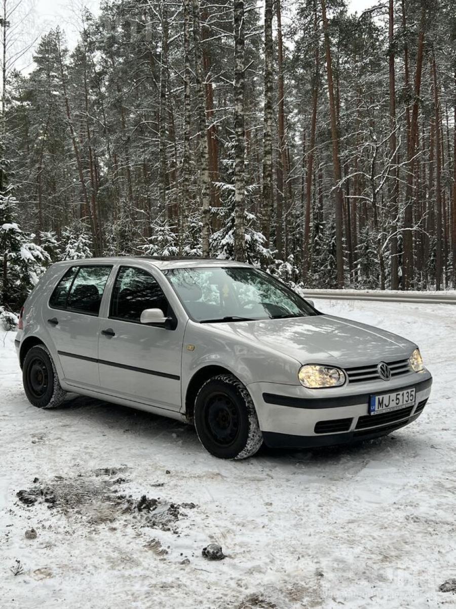 Grey Volkswagen Golf 1999 in Riga, with an engine capacity of 1.60 L and mileage of 240 thousand km for 1600 €, photo 2 on AUTOMOTO.COM.LV