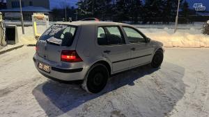 Pelēks Volkswagen Golf 1999 Viļņa, ar dzinēja tilpumu 1.90 L un nobraukumu 300 tūkst. km par 950 €, foto 4 vietnē AUTOMOTO.COM.LV