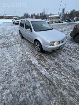 Pelēks Volkswagen Golf 1999 Rīga, ar dzinēja tilpumu 1.90 L un nobraukumu 408 tūkst. km par 950 €, foto 3 vietnē AUTOMOTO.COM.LV