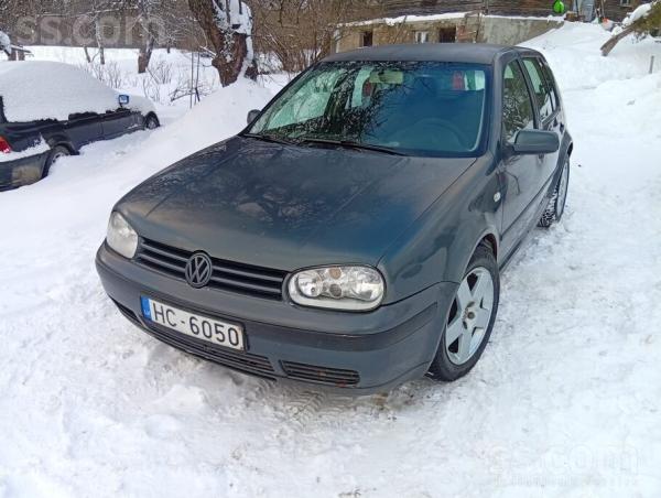 Pelēks Volkswagen Golf 1999 Madona, ar dzinēja tilpumu 1.40 L un nobraukumu 252 tūkst. km par 950 €, foto 1 vietnē AUTOMOTO.COM.LV
