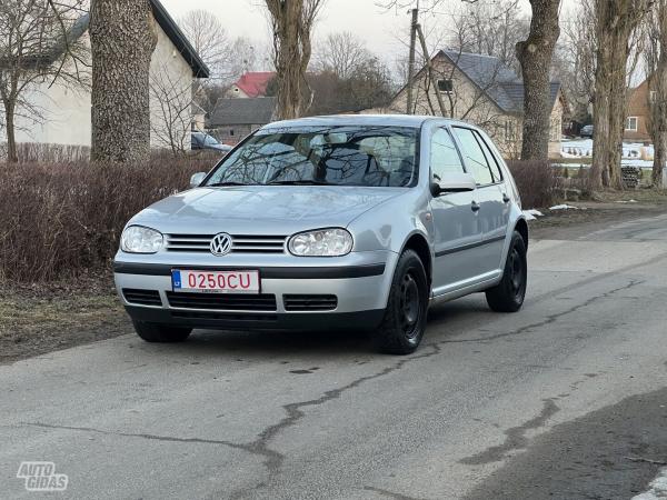 Pelēks Volkswagen Golf 1999 Viļņa, ar dzinēja tilpumu 1.40 L un nobraukumu 254 tūkst. km par 600 €, foto 1 vietnē AUTOMOTO.COM.LV