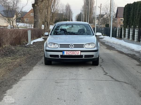 Pelēks Volkswagen Golf 1999 Viļņa, ar dzinēja tilpumu 1.40 L un nobraukumu 254 tūkst. km par 600 €, foto 2 vietnē AUTOMOTO.COM.LV