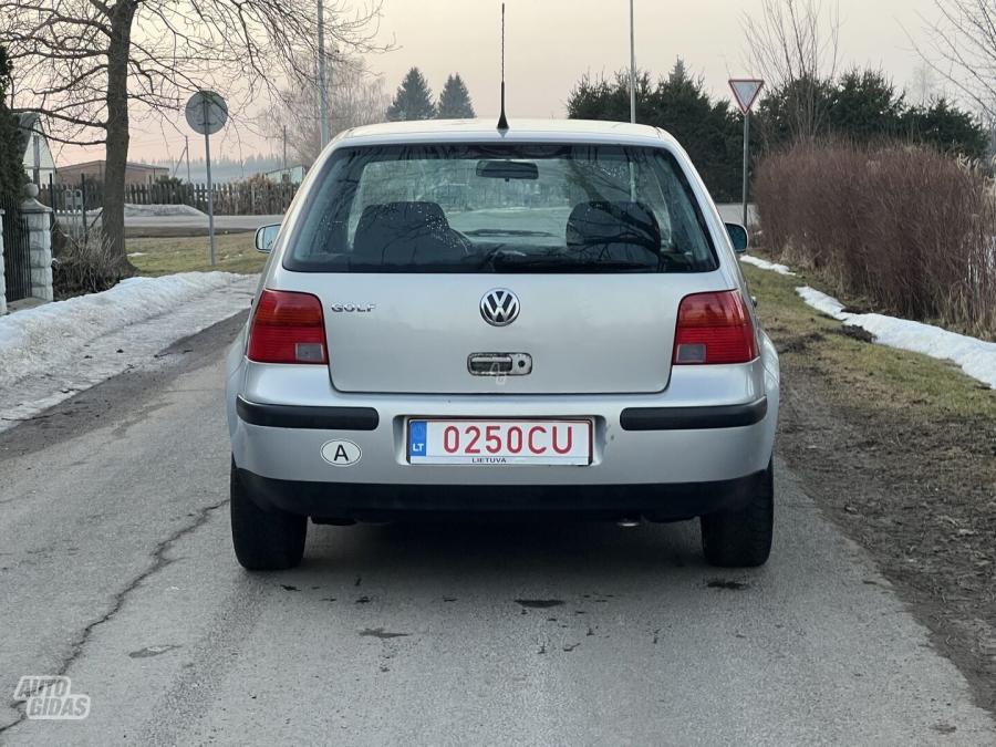Grey Volkswagen Golf 1999 in Vilnius, with an engine capacity of 1.40 L and mileage of 254 thousand km for 600 €, photo 5 on AUTOMOTO.COM.LV