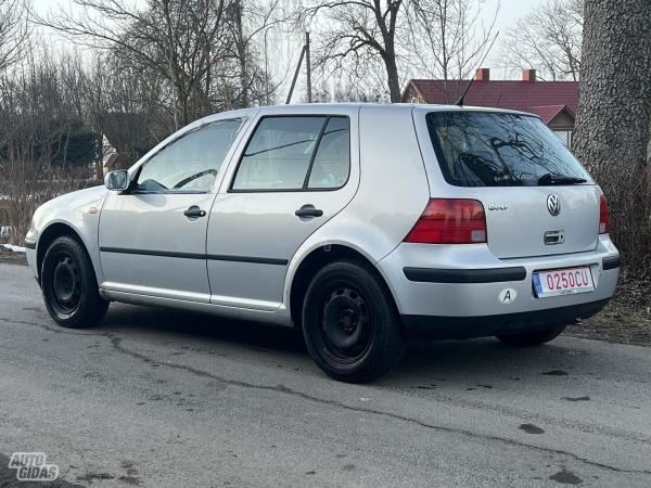 Pelēks Volkswagen Golf 1999 Viļņa, ar dzinēja tilpumu 1.40 L un nobraukumu 254 tūkst. km par 600 €, foto 6 vietnē AUTOMOTO.COM.LV