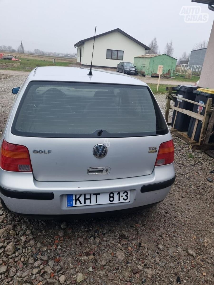 Pelēks Volkswagen Golf 1999 Klaipėda, ar dzinēja tilpumu 1.90 L un nobraukumu 283 tūkst. km par 800 €, foto 2 vietnē AUTOMOTO.COM.LV