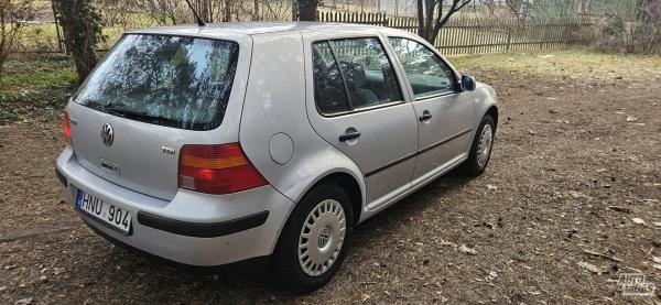 Pelēks Volkswagen Golf 1999 Kauņa, ar dzinēja tilpumu 1.90 L un nobraukumu 193 tūkst. km par 1399 €, foto 4 vietnē AUTOMOTO.COM.LV