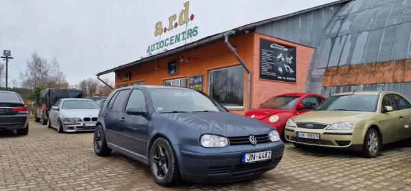 Pelēks Volkswagen Golf 1999 Valmiera, ar dzinēja tilpumu 1.90 L un nobraukumu 369 tūkst. km par 1380 €, foto 1 vietnē AUTOMOTO.COM.LV