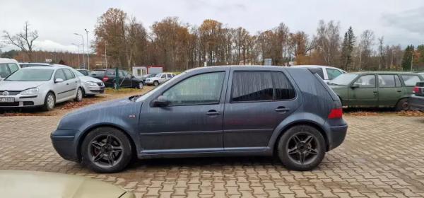 Pelēks Volkswagen Golf 1999 Valmiera, ar dzinēja tilpumu 1.90 L un nobraukumu 369 tūkst. km par 1380 €, foto 5 vietnē AUTOMOTO.COM.LV