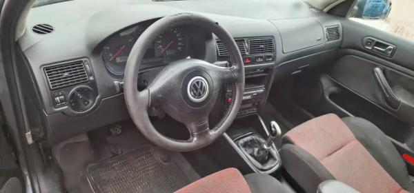 Pelēks Volkswagen Golf 1999 Valmiera, ar dzinēja tilpumu 1.90 L un nobraukumu 369 tūkst. km par 1380 €, foto 8 vietnē AUTOMOTO.COM.LV