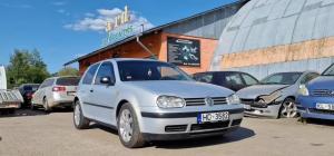 Pelēks Volkswagen Golf 1999 Valmiera, ar dzinēja tilpumu 1.60 L un nobraukumu 340 tūkst. km par 1200 €, foto  vietnē AUTOMOTO.COM.LV