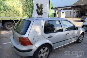 Pelēks Volkswagen Golf 1999 Rīga, ar dzinēja tilpumu 1.90 L un nobraukumu 391 tūkst. km par 1000 €, foto 5 vietnē AUTOMOTO.COM.LV