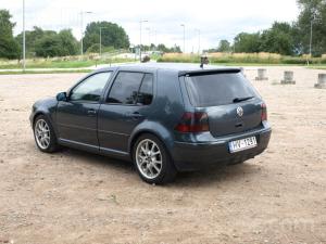 Pelēks Volkswagen Golf 1999 Madona, ar dzinēja tilpumu 1.90 L un nobraukumu 478 tūkst. km par 2100 €, foto 7 vietnē AUTOMOTO.COM.LV