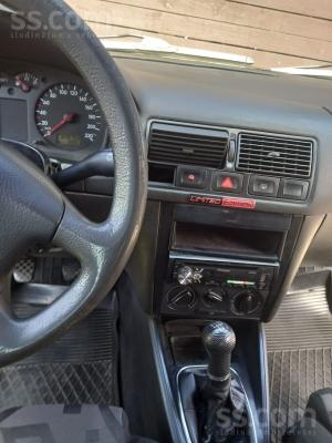 Pelēks Volkswagen Golf 1999 Rīga, ar dzinēja tilpumu 1.90 L un nobraukumu 350 tūkst. km par 1500 €, foto 7 vietnē AUTOMOTO.COM.LV