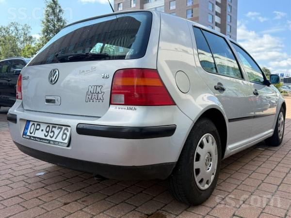 Volkswagen Golf 1999 Rīga vietnē Pelēks Volkswagen Golf 1999 Rīga, ar dzinēja tilpumu 1.60 L un nobraukumu 0 tūkst. km par 2300 €, foto 9 vietnē AUTOMOTO.COM.LV