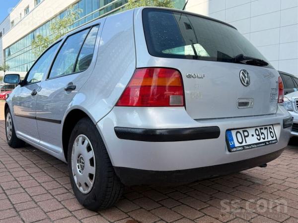 Volkswagen Golf 1999 Rīga vietnē Pelēks Volkswagen Golf 1999 Rīga, ar dzinēja tilpumu 1.60 L un nobraukumu 0 tūkst. km par 2300 €, foto 10 vietnē AUTOMOTO.COM.LV