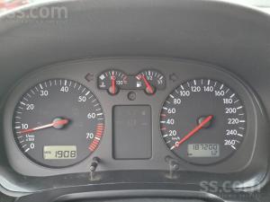 Pelēks Volkswagen Golf 1999 Daugavpils, ar dzinēja tilpumu 1.60 L un nobraukumu 187 tūkst. km par 1550 €, foto 28 vietnē AUTOMOTO.COM.LV