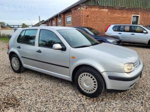 Pelēks Volkswagen Golf 1999 Daugavpils, ar dzinēja tilpumu 1.60 L un nobraukumu 187 tūkst. km par 1550 €, foto  vietnē AUTOMOTO.COM.LV