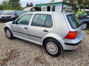 Pelēks Volkswagen Golf 1999 Daugavpils, ar dzinēja tilpumu 1.60 L un nobraukumu 187 tūkst. km par 1550 €, foto 6 vietnē AUTOMOTO.COM.LV