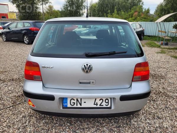 Pelēks Volkswagen Golf 1999 Daugavpils, ar dzinēja tilpumu 1.60 L un nobraukumu 187 tūkst. km par 1550 €, foto 7 vietnē AUTOMOTO.COM.LV