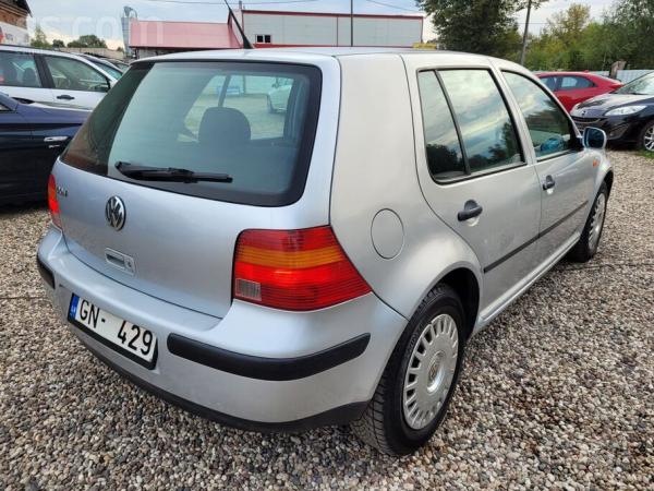 Pelēks Volkswagen Golf 1999 Daugavpils, ar dzinēja tilpumu 1.60 L un nobraukumu 187 tūkst. km par 1550 €, foto 8 vietnē AUTOMOTO.COM.LV