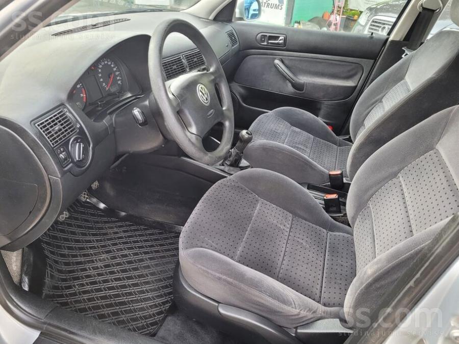 Pelēks Volkswagen Golf 1999 Daugavpils, ar dzinēja tilpumu 1.60 L un nobraukumu 187 tūkst. km par 1550 €, foto 11 vietnē AUTOMOTO.COM.LV