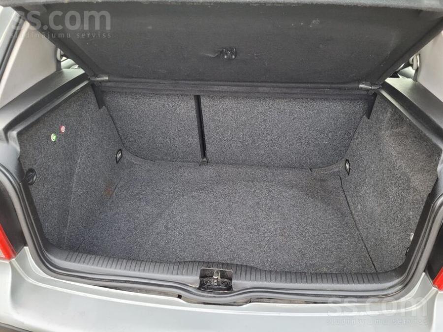 Pelēks Volkswagen Golf 1999 Daugavpils, ar dzinēja tilpumu 1.60 L un nobraukumu 187 tūkst. km par 1550 €, foto 15 vietnē AUTOMOTO.COM.LV
