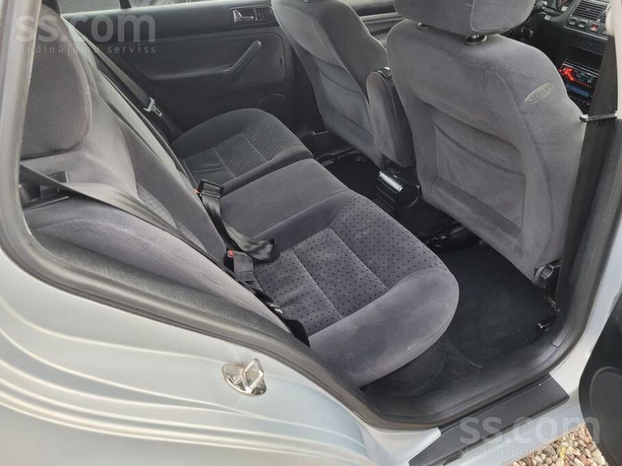 Pelēks Volkswagen Golf 1999 Daugavpils, ar dzinēja tilpumu 1.60 L un nobraukumu 187 tūkst. km par 1550 €, foto 17 vietnē AUTOMOTO.COM.LV