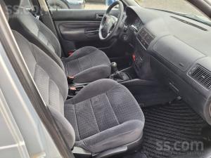 Pelēks Volkswagen Golf 1999 Daugavpils, ar dzinēja tilpumu 1.60 L un nobraukumu 187 tūkst. km par 1550 €, foto 22 vietnē AUTOMOTO.COM.LV