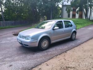 Grey Volkswagen Golf 1999 in Riga, with an engine capacity of 1.60 L and mileage of 299 thousand km for 1200 €, photo 1 on AUTOMOTO.COM.LV