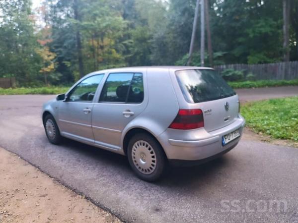 Volkswagen Golf 1999 Rīga vietnē Pelēks Volkswagen Golf 1999 Rīga, ar dzinēja tilpumu 1.60 L un nobraukumu 299 tūkst. km par 1200 €, foto 3 vietnē AUTOMOTO.COM.LV