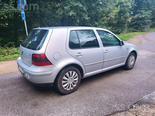 Volkswagen Golf 1999 Rīga vietnē Pelēks Volkswagen Golf 1999 Rīga, ar dzinēja tilpumu 1.60 L un nobraukumu 299 tūkst. km par 1200 €, foto 4 vietnē AUTOMOTO.COM.LV