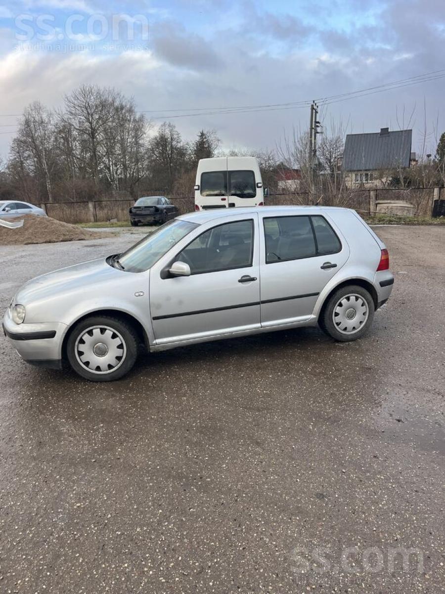 Grey Volkswagen Golf 2000 in Jelgava, with an engine capacity of 1.90 L and mileage of 287 thousand km for 1280 €, photo 3 on AUTOMOTO.COM.LV