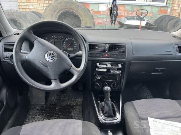 Grey Volkswagen Golf 2000 in Jelgava, with an engine capacity of 1.90 L and mileage of 287 thousand km for 1280 €, photo 5 on AUTOMOTO.COM.LV