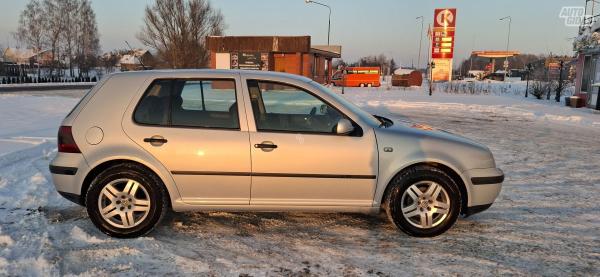 Grey Volkswagen Golf 2000 in Lazdijai, with an engine capacity of 1.90 L and mileage of 301 thousand km for 1100 €, photo 2 on AUTOMOTO.COM.LV