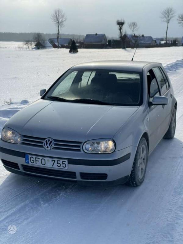 Grey Volkswagen Golf 2000 in Salcininkai, with an engine capacity of 1.60 L and mileage of 226 thousand km for 700 €, photo 1 on AUTOMOTO.COM.LV