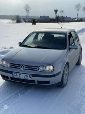 Pelēks Volkswagen Golf 2000 Šalčininkai, ar dzinēja tilpumu 1.60 L un nobraukumu 226 tūkst. km par 700 €, foto  vietnē AUTOMOTO.COM.LV