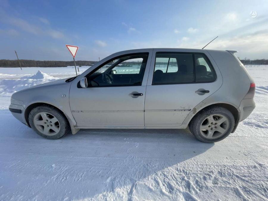 Серый Фольксваген Гольф 2000 в Шальчининкай, объемом двигателя 1.60 л и пробегом 226 тыс. км за 700 €, фото 6 на AUTOMOTO.COM.LV